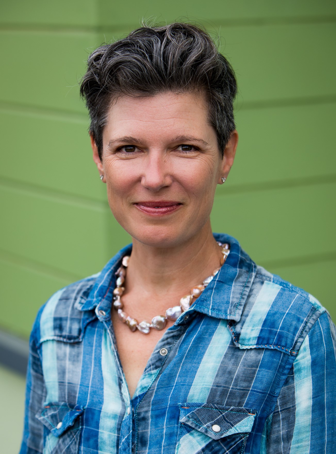 Can bees save you? Absolutely. Meredith May talks about her glowing ...